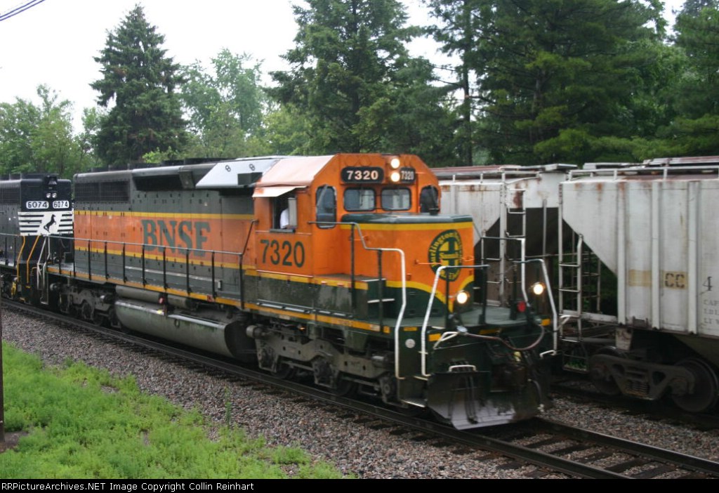 BNSF 7320